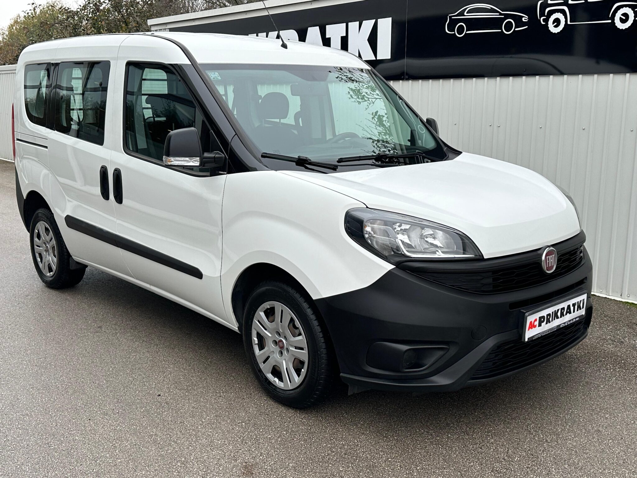 Fiat Doblo Cargo Combi 1,6 MJT 5 sjedala N1, 2022 god. - AC Prikratki